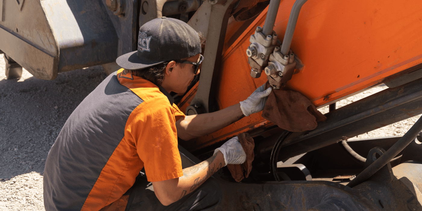 Best Fleet Management Solution for Construction | Trackunit