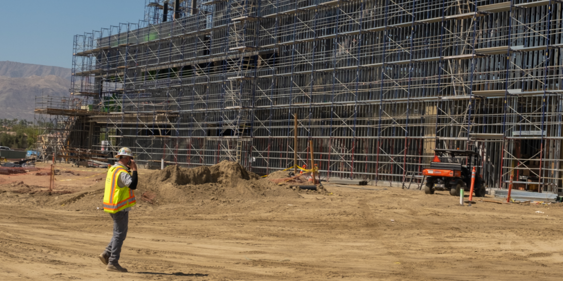 What is telematics? Examples from the construction industry - Trackunit